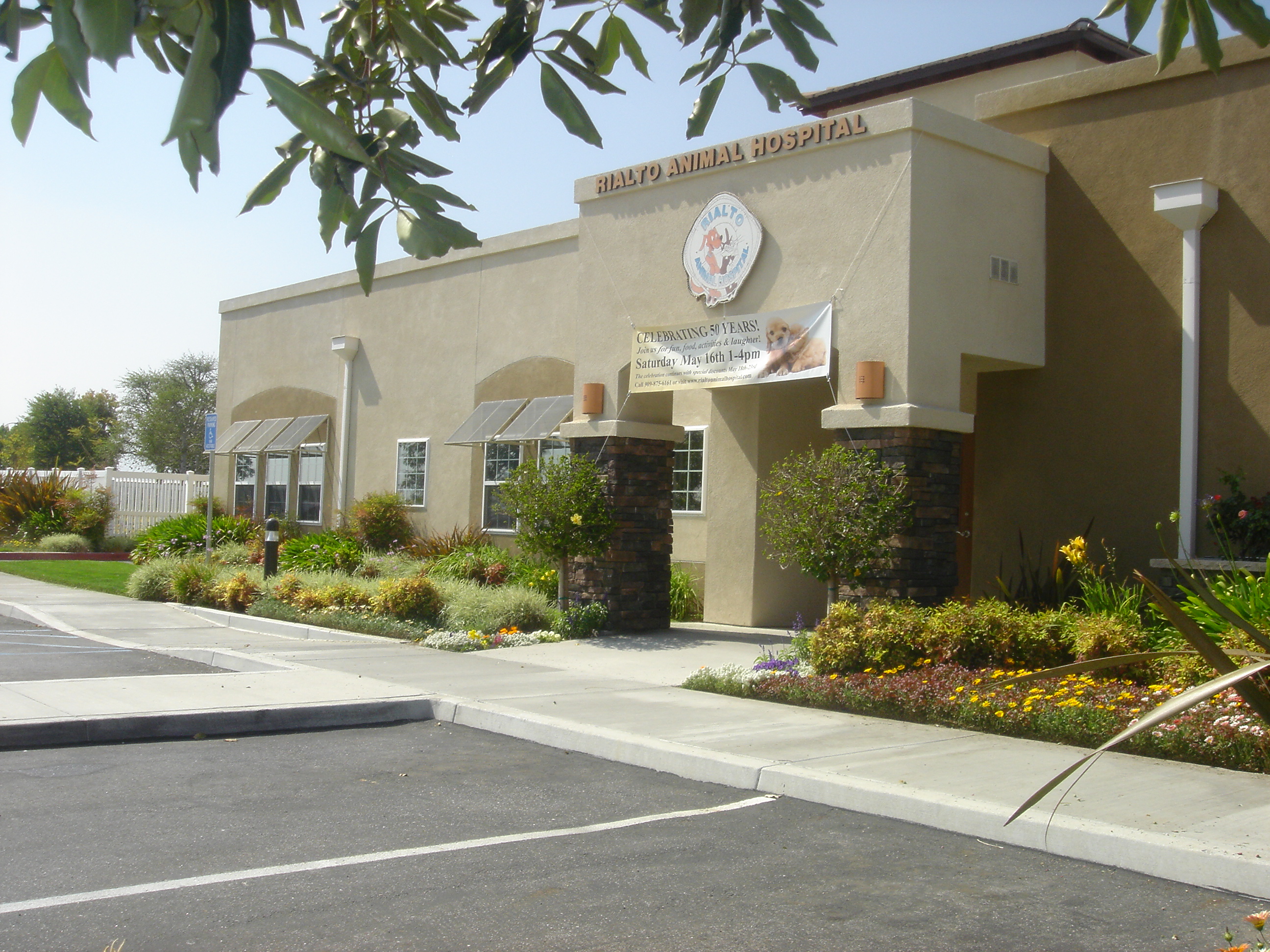 Community Animal Hospital Rialto